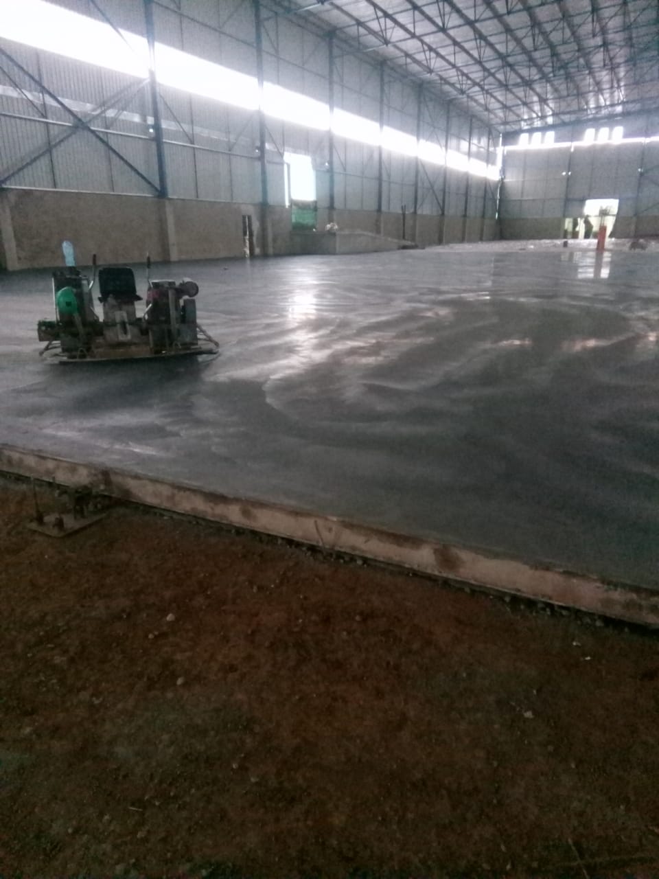 Lawrence power floating and concrete repairs - isupportikasilam